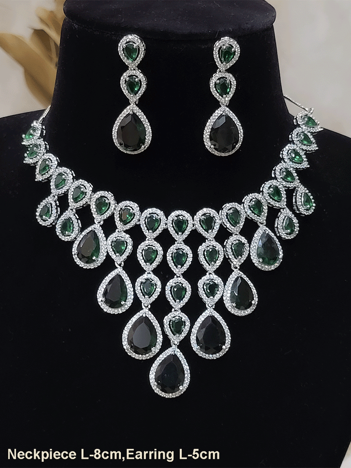 Buy Stylish Necklaces for Women Online | Buy Necklaces for Women